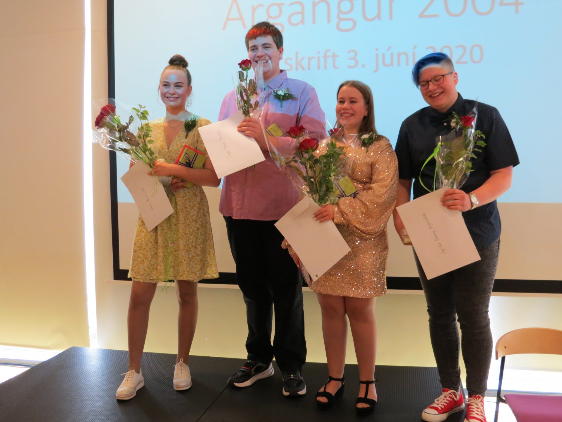 Útskrift 10. bekkur | Leik- og grunnskóli Hvalfjarðarsveitar